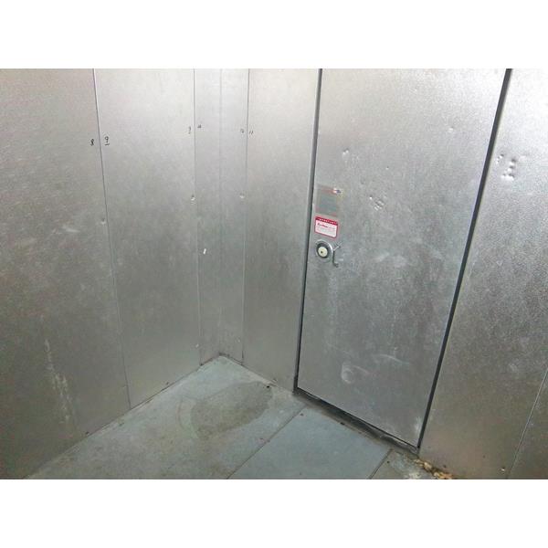 7'9" x 7'9" x 8'8"H WA Brown Walk-in Freezer (61 Sq. Ft.) | Barr ...