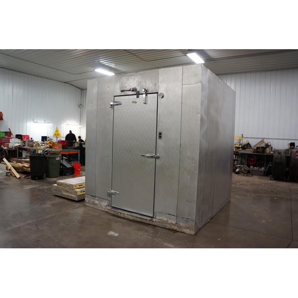 7'9" x 7'9" x 8'8"H WA Brown Walk-in Freezer (61 Sq. Ft.) | Barr ...