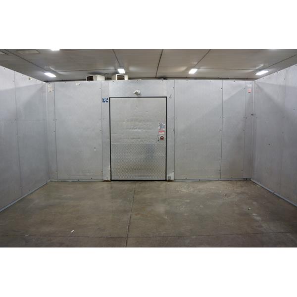 17'4" x 21'2" x 8'5"H WA Brown Walk-in Cooler / Freezer (367 Sq. Ft ...