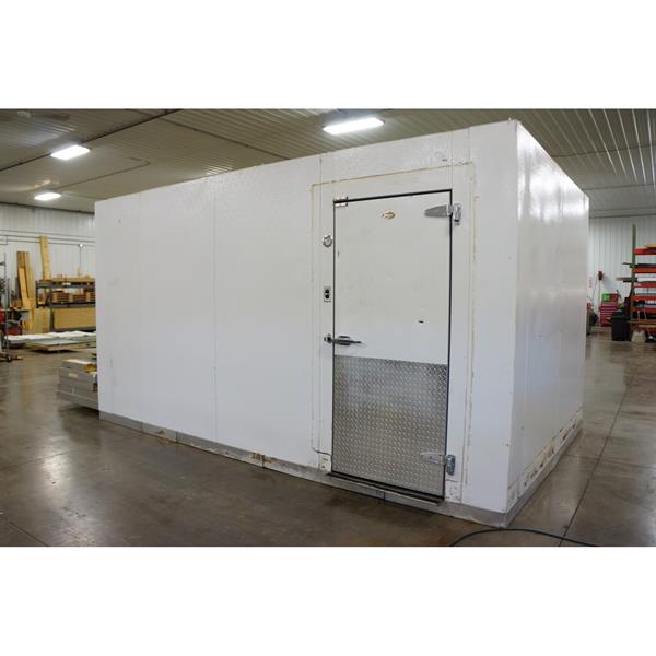 9'8" x 15' x 8'8"H WA Brown Walk-in Freezer (149 Sq. Ft.) | Barr ...