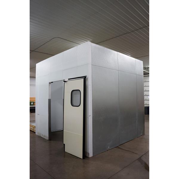 10'4" x 10'10" x 10'4"H Walk-in Cooler or Freezer (112 Sq. Ft.) | Barr ...
