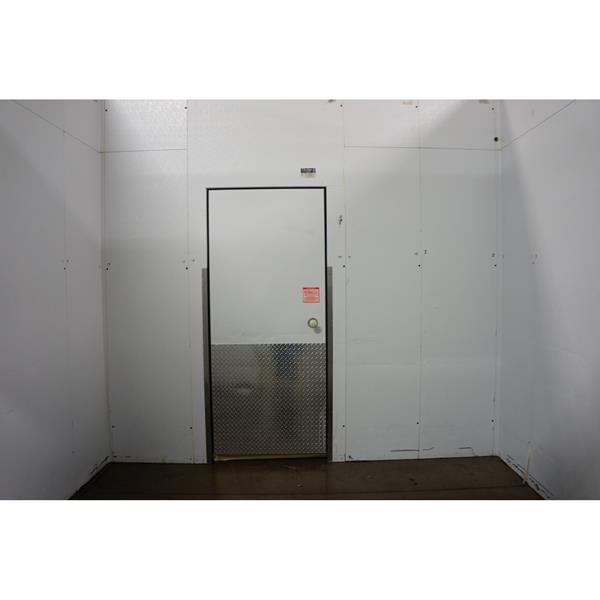 10'4" x 10'10" x 10'4"H Walk-in Cooler or Freezer (112 Sq. Ft.) | Barr ...