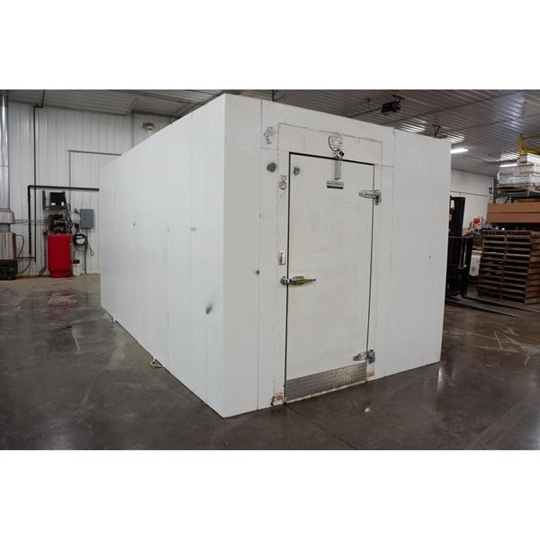 8'9" x 16'5" x 8'2"H Hussmann Walk-in Cooler or Freezer (143 Sq. Ft ...