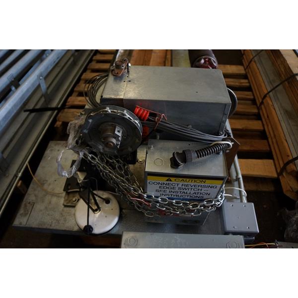 8' x 10'H Electric Vertical Lift Overhead Cooler or Freezer Door | Barr ...