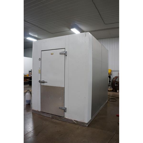 6'9" x 9'8" x 8'8"H WA Brown Walk-in Freezer with Floor (65 Sq. Ft ...