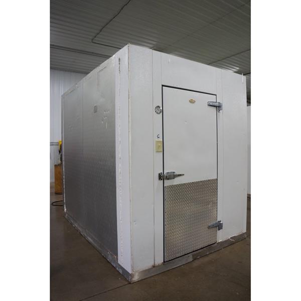 6'9" x 9'8" x 8'8"H WA Brown Walk-in Freezer with Floor (65 Sq. Ft ...