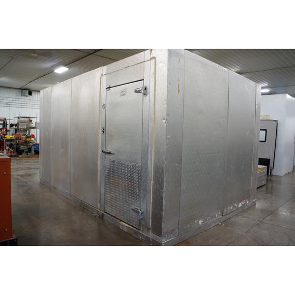 9'8" x 15'5" x 8'8"H (Y-R) WA Brown Walk-in Freezer with Floor (149 Sq ...