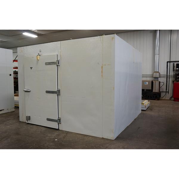 11' x 11' x 8'4"H Tyler Walk-in Cooler or Freezer (121 Sq. Ft.) | Barr ...