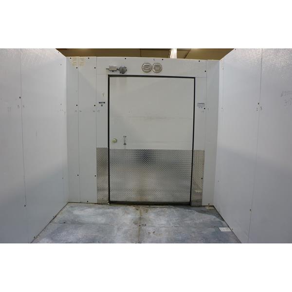 8'9" x 14'6" x 8'6"H Hussmann Walk-in Freezer with Floor (127 Sq. Ft ...