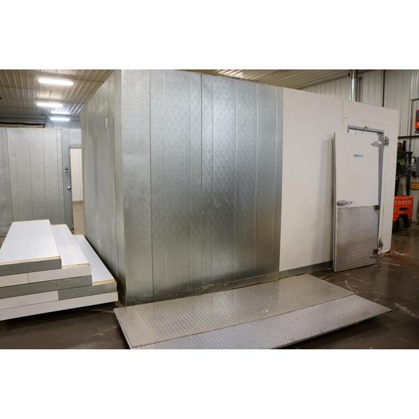 9'7" x 15'4" x 8'6"H Kysor-Needham Walk-in Freezer with Floor (147 Sq ...