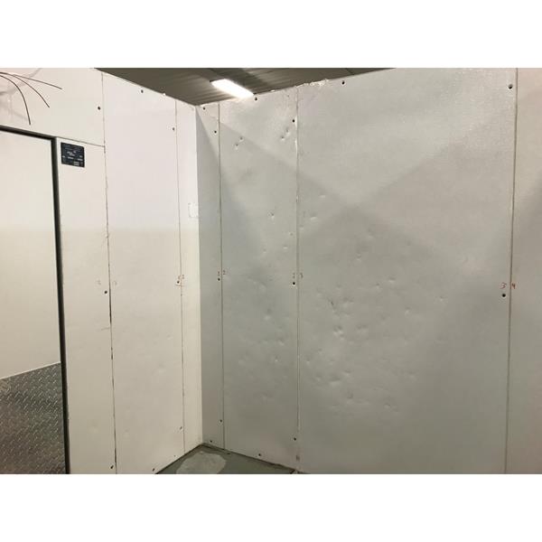 8'8" x 10'7" x 8'8"H Imperial Brown Walk-in Freezer with Floor (92 Sq ...