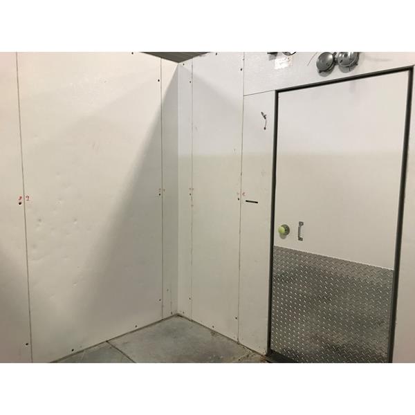 8'8" x 10'7" x 8'8"H Imperial Brown Walk-in Freezer with Floor (92 Sq ...