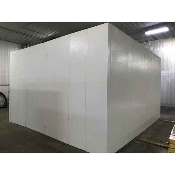 16'x17' walk-in cooler with sliding door for pallets.