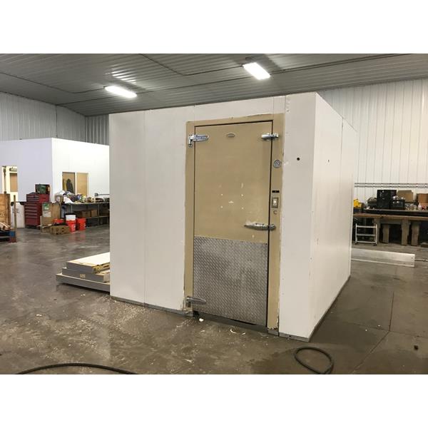 9'x10' nominal walk-in cold box for sale.