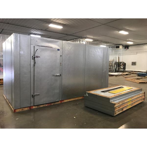 8'x15' Walk-in freezer with floor.