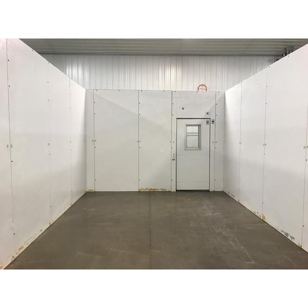 25'x30' cooler-freezer combo room.