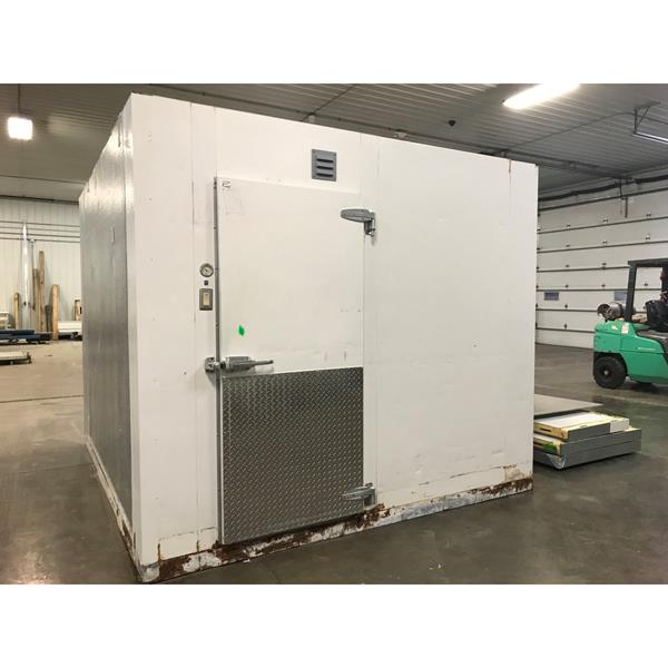 10x10 Freezer with factory floor.
