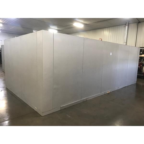 12' x 21' Walk-in Freezer with floor by American Panel Co.