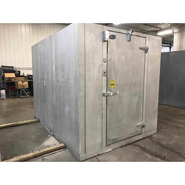 6'10" x 9'8" x 7'6"H Leer Walk-in Freezer with Floor (66 Sq. Ft ...