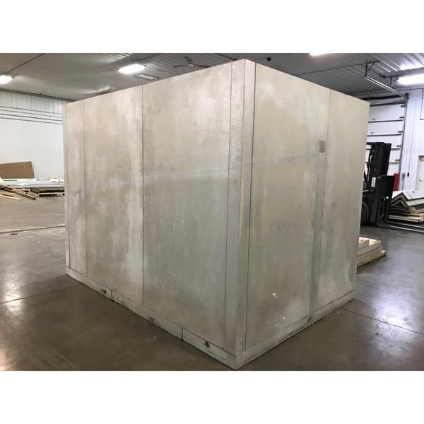 6'10" x 9'8" x 7'6"H Leer Walk-in Freezer with Floor (66 Sq. Ft ...