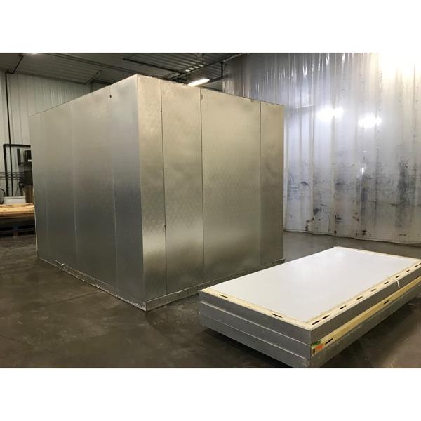 9x12 Freezer with Floor for Sale