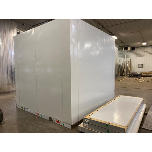 9'8" x 9'8" x 9'8"H WA Brown Walk-in Freezer with Floor (100 Sq. Ft ...