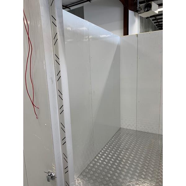New Barr 8' x 10' x 8'2"H Walk-in Cooler with Floor (81 Sq. Ft.) | Barr ...