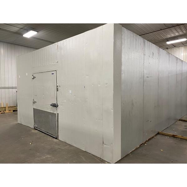 17'4" x 26'11" x 10'2"H Bally Walk-in Cooler (466 Sq. Ft.) | Barr ...