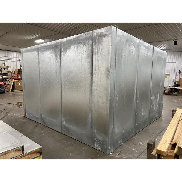 14' x 14' x 9'H CCI Walk-in Freezer with Floor (196 Sq. Ft.) | Barr ...