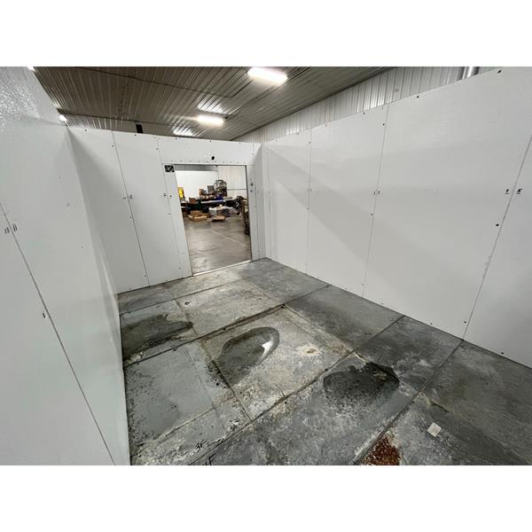 10'7" x 15'5" x 8'8"H WA Brown Walk-in Freezer with Floor (163 Sq. Ft ...