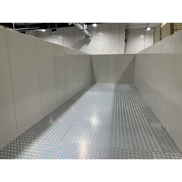 12' x 33' x 8'h Walk-in freezer with Floor (396 Sq. Ft.) | Barr ...