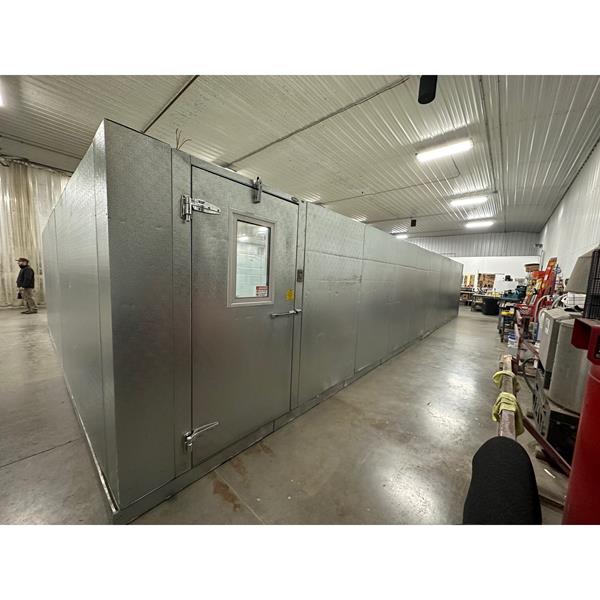 21'11" x 38'11" x 7'8"H Norlake Walk-in Cooler or Freezer with Floor ...