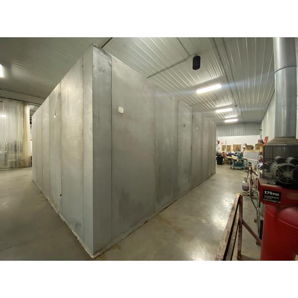 21'2" x 26' x 10'6"H Crown-Tonka Walk-in Freezer with Floor (550 Sq. Ft ...